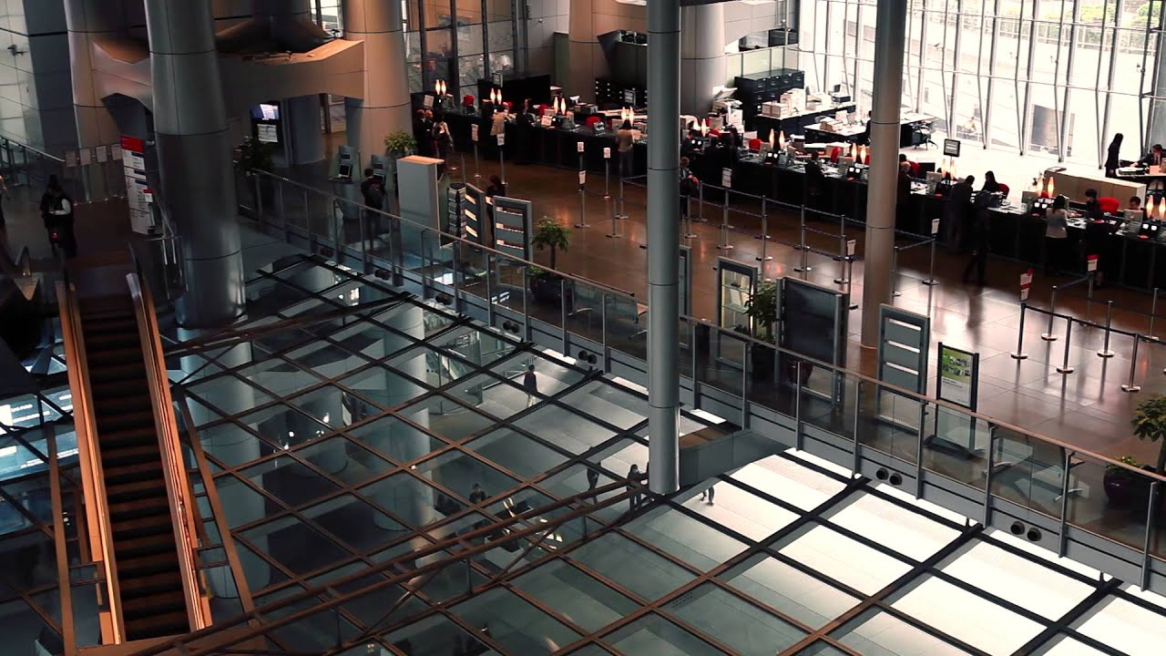 Tour of the HSBC Main Building, Hong Kong - Dezign Ark