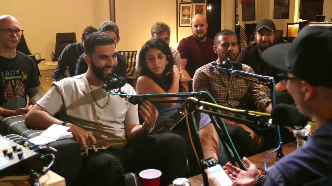 Deep Discussion With Creative Professionals - Dezign Ark