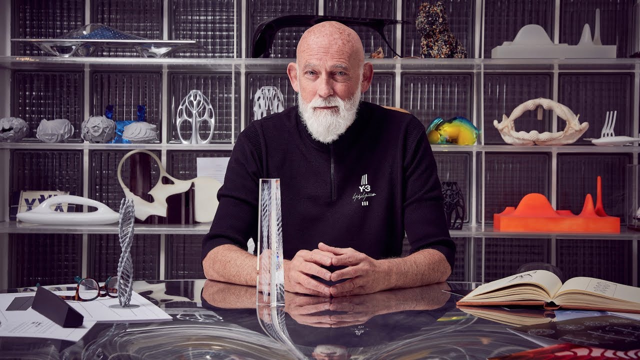 Ross Lovegrove creates crystal trophy with internal double helix for ...
