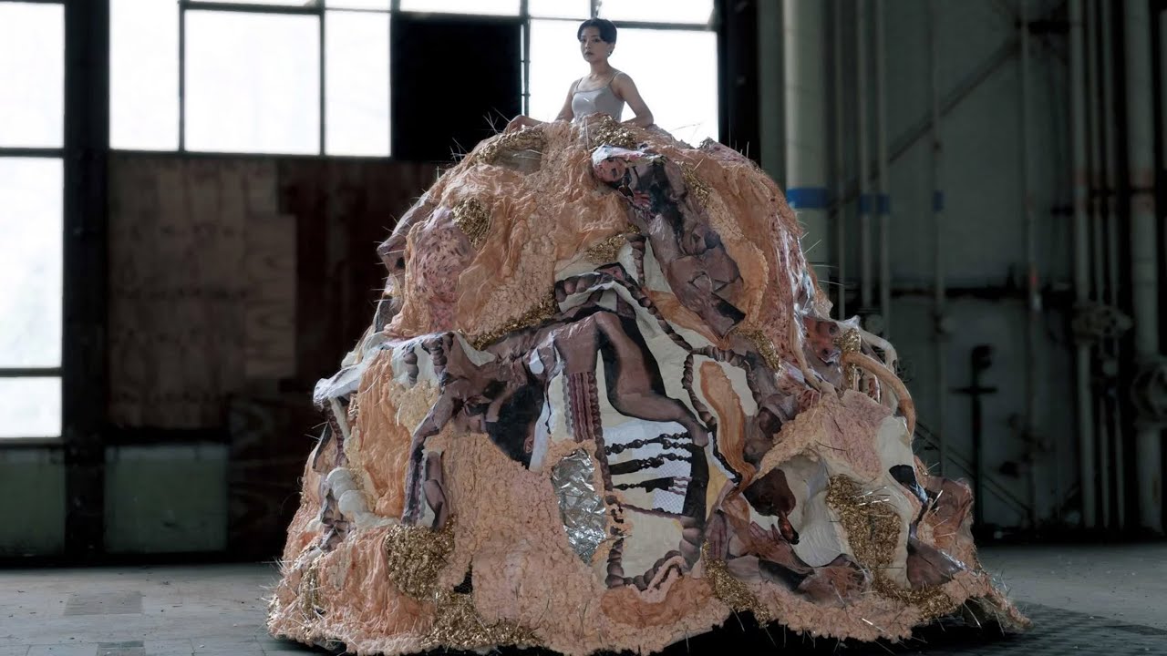 Hsin Min Chan's giant dress empowers its wearer by making them ...
