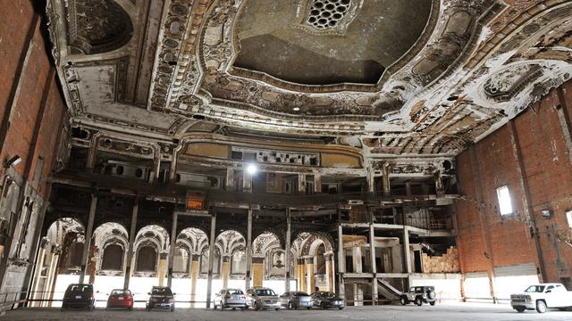 Tall Stories 146: Michigan Building - Dezign Ark